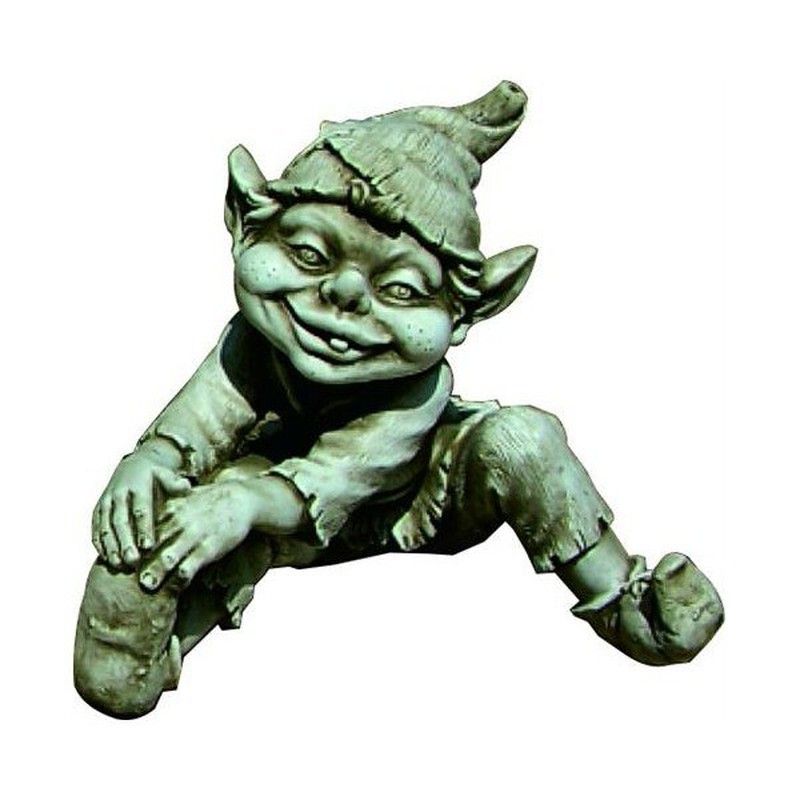 Duende sentado de piedra — jardineriadelvalles