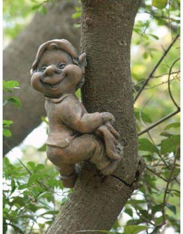 Figure polyresin trees — jardineriadelvalles